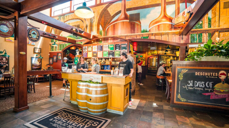 20 Best Bars in Portland - Explore The Pearl